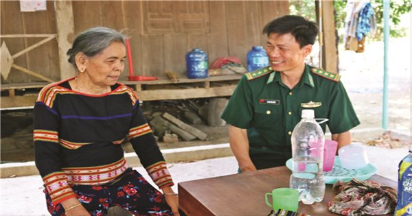 Già làng Ksor H’Blam: Nữ già làng tiêu biểu ở Ia Mơr | Báo Dân tộc và Phát triển